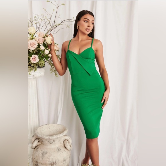 Lavish Alice | Dresses | Lavish Alice Sophie Origami Folded Ponte Midi ...